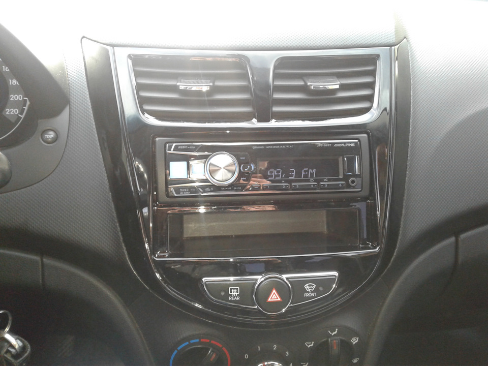 ALPINE 92BT — Hyundai Solaris (1G), 1,6 л, 2013 года | автозвук | DRIVE2