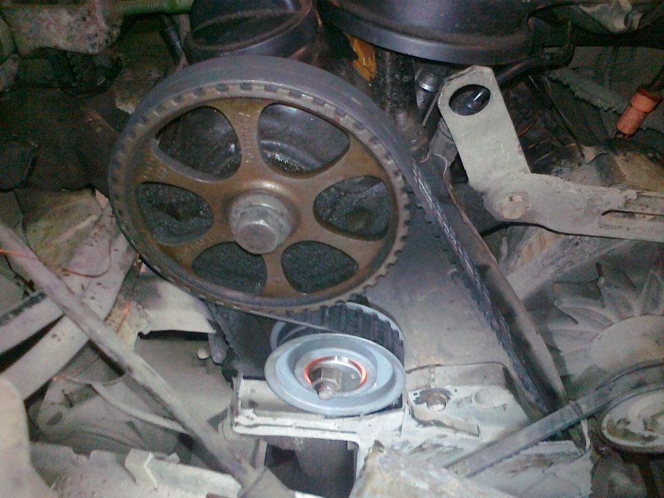 прокладка под клапанную крышку — Volkswagen Golf Mk2, 1,8 л, 1991 года ...