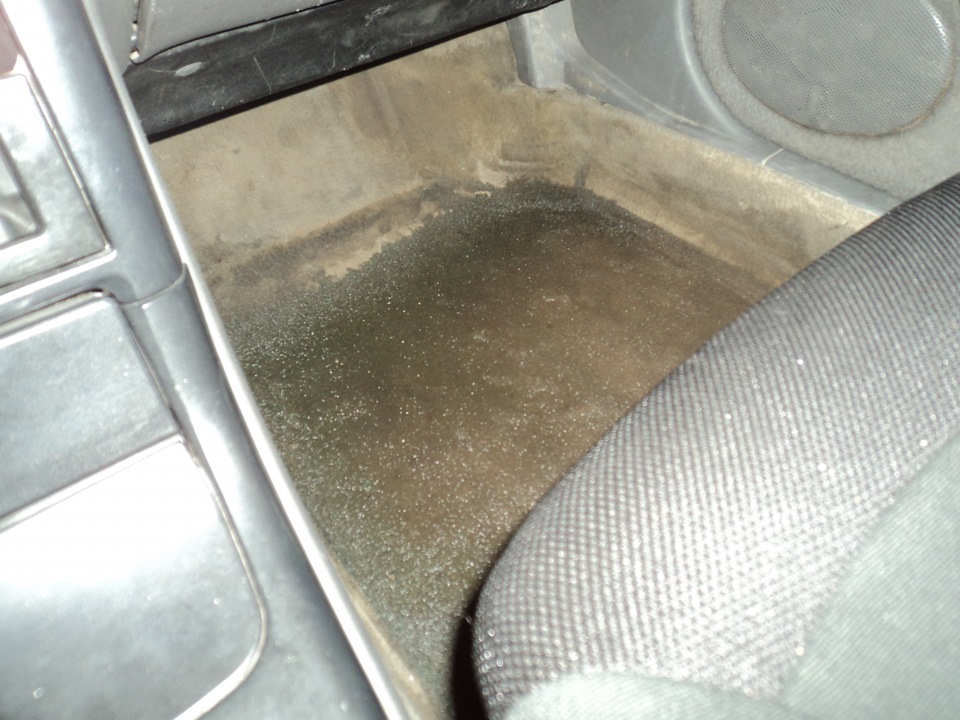 потёк обогрев салона — Mazda 626 IV (GE), 2 л, 1996 года | своими ...