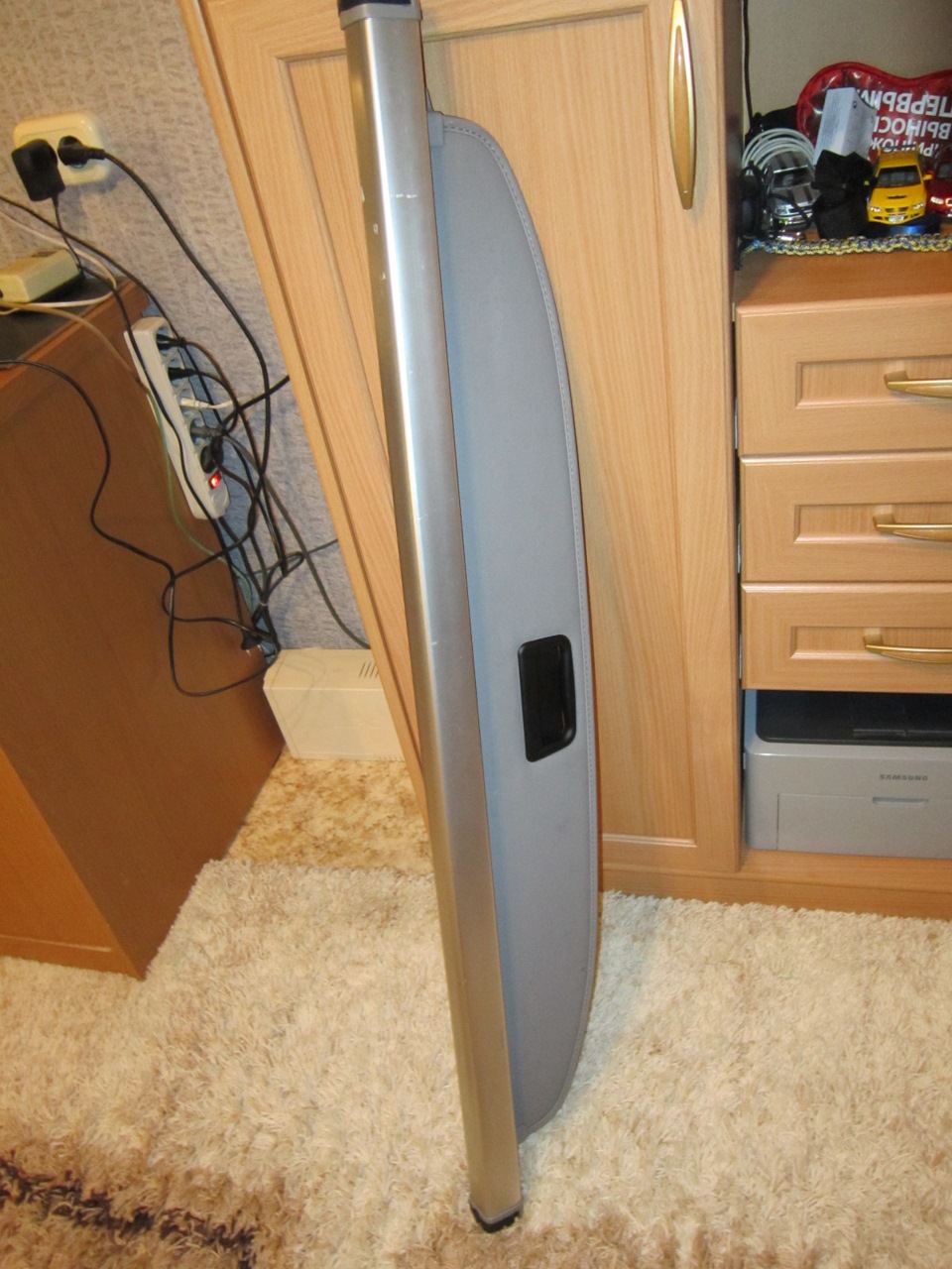 Ручка для шторки багажника. — Toyota Prius (20), 1,5 л, 2008 года ...