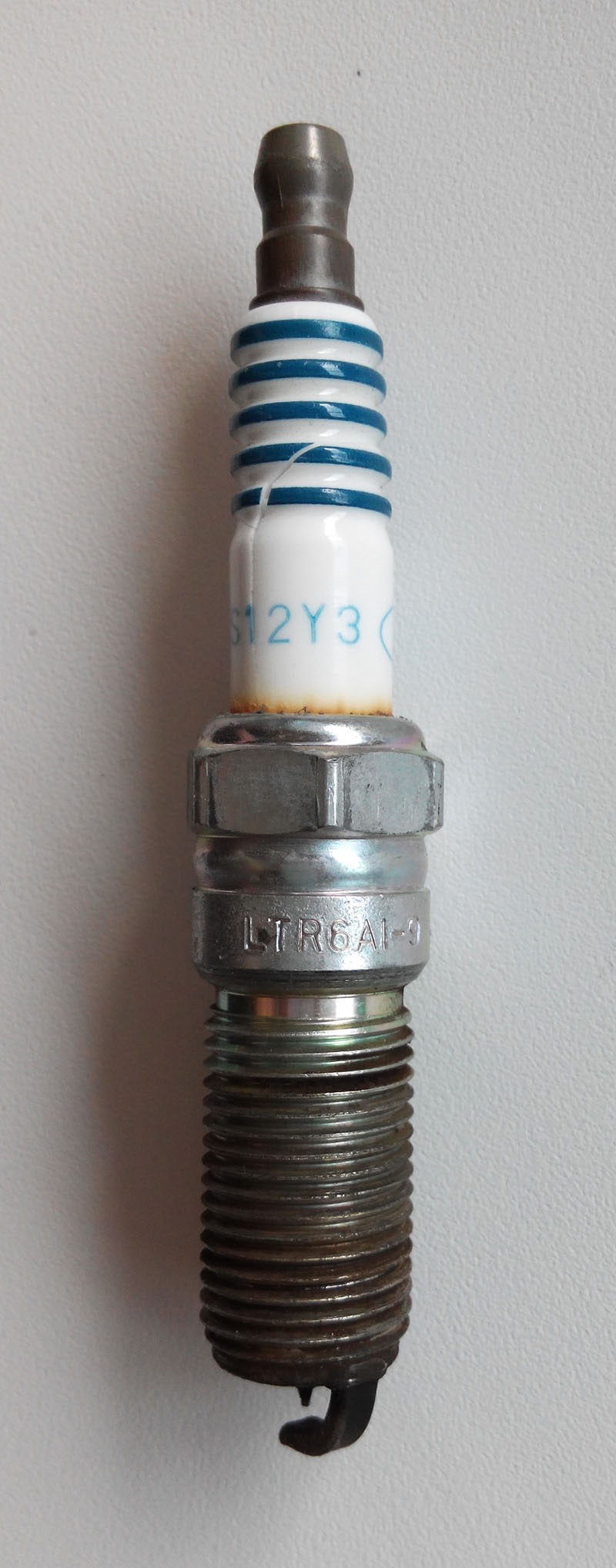 Замена свечей — Ford Focus Sedan III, 2 л, 2012 года | расходники | DRIVE2