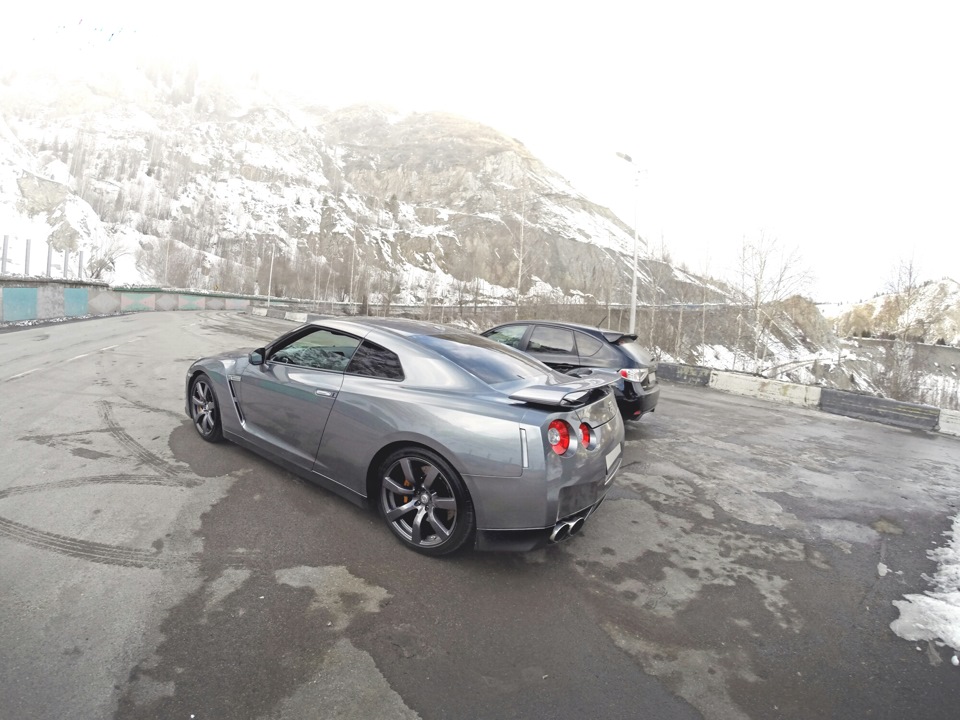 Первый раз у нас, такой Новый Год))) — Nissan GT-R (R35), 3,8 л, 2009 года | покатушки | DRIVE2