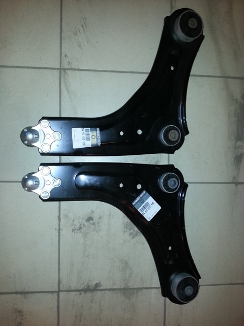 545000011R Рычаг ниж пер п RENAULT | Запчасти на DRIVE2