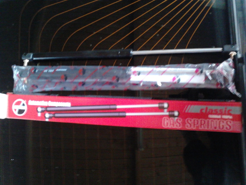 Упоры капота Fenox — Lada Приора хэтчбек, 1,6 л, 2011 года | аксессуары ...