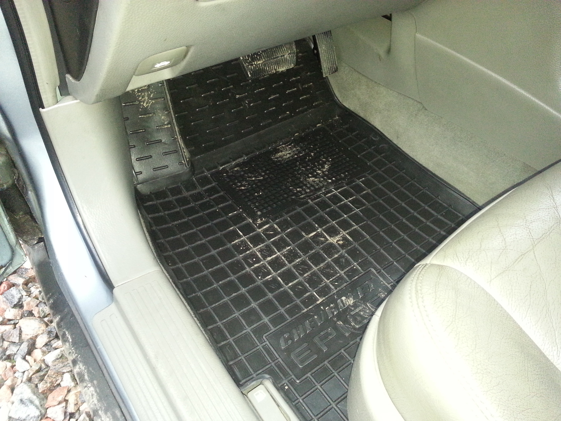 Зимние коврики — Chevrolet Evanda, 2 л, 2005 года | аксессуары | DRIVE2