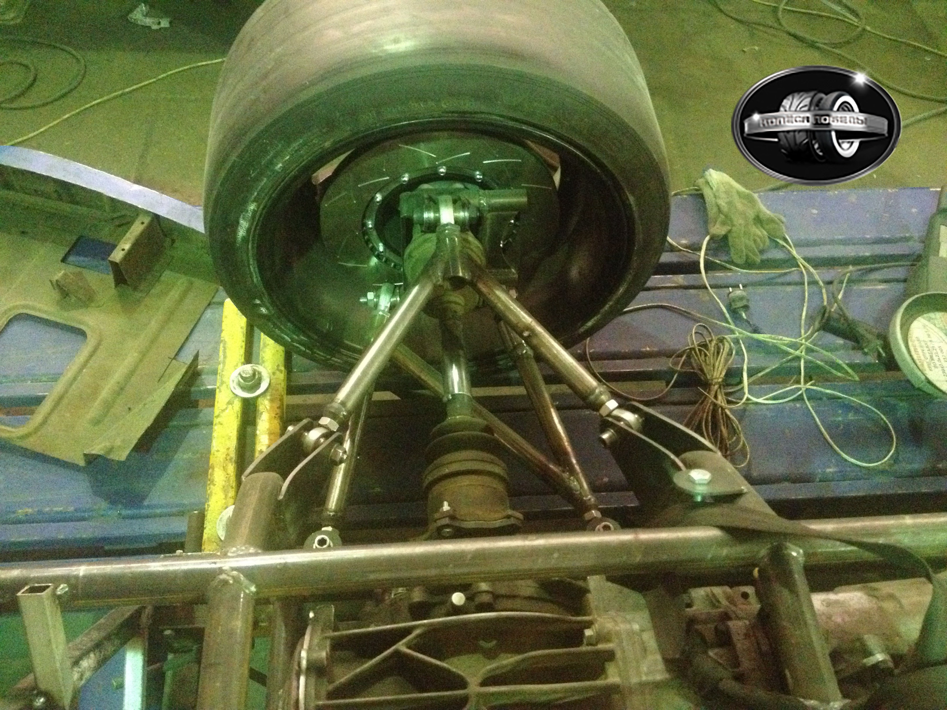 Решили изменить заднюю подвеску немного… — Дорожный ATV с V8 от КОЛЁС ...