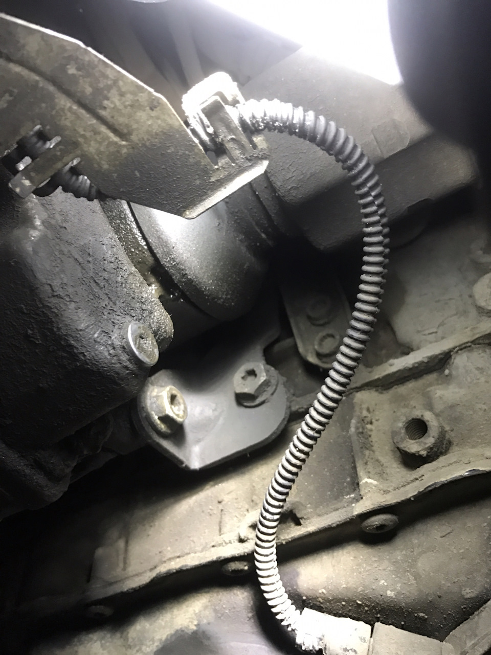 Течь масла сальников в переднем редукторе. — Volkswagen Tiguan (1G), 2 ...