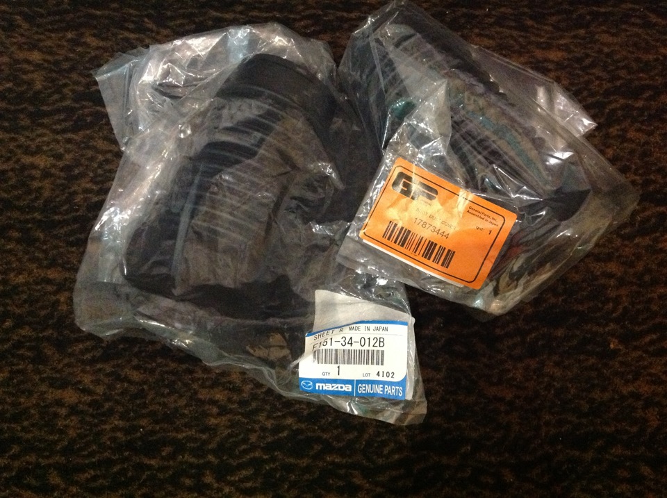 Передние пыльники амортизаторов — Mazda RX-8, 1,3 л, 2003 года ...