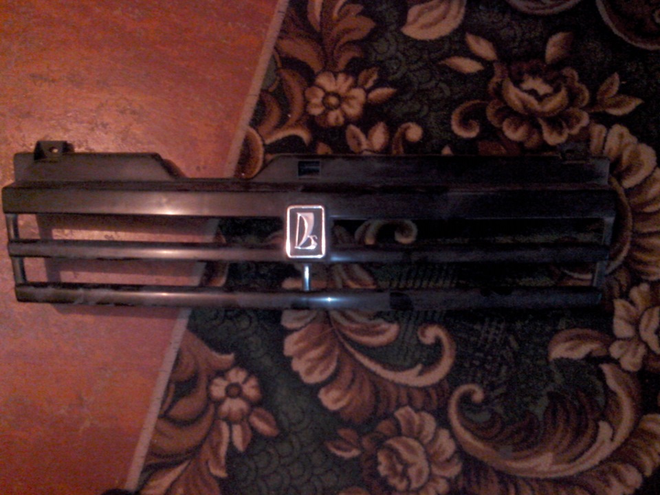 Решетка adidas (Три полоски) — Lada 21099, 1,5 л, 1999 года ...