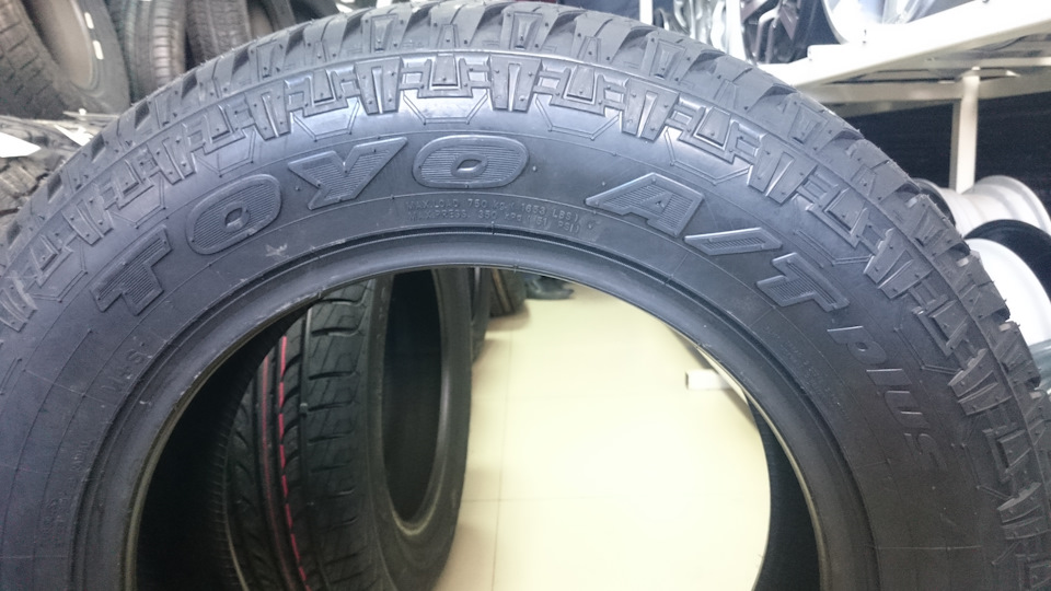Шины на лето Toyo Open Country A/T plus 215/65 R16 98H — Renault Duster ...