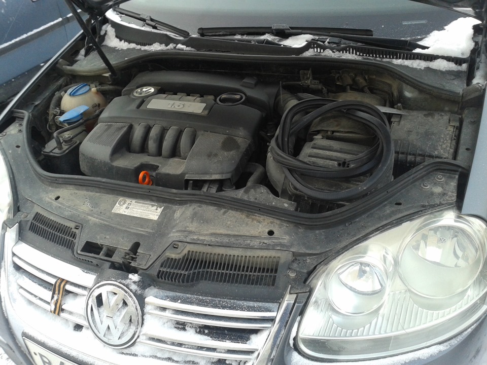 Дополнительный Уплотнитель под капот. — Volkswagen Jetta V, 1,6 л, 2010 ...