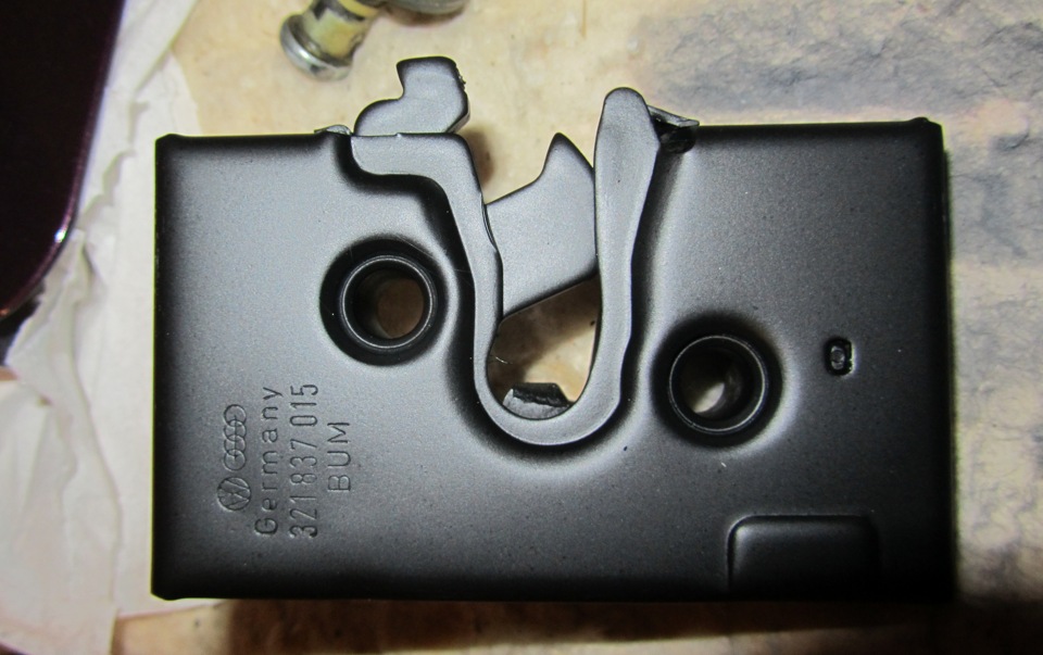 321837015 Замок двери VAG | Запчасти на DRIVE2