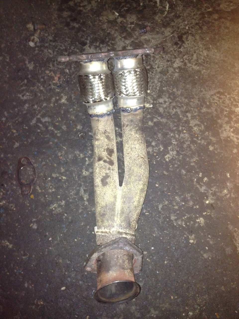 Замена гофр приемной трубы — Volkswagen Passat Variant (B3), 1,8 л ...