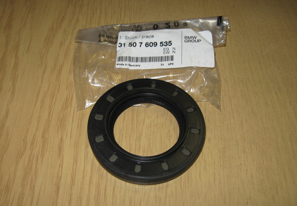 33101214099 Сальник BMW | Запчасти на DRIVE2