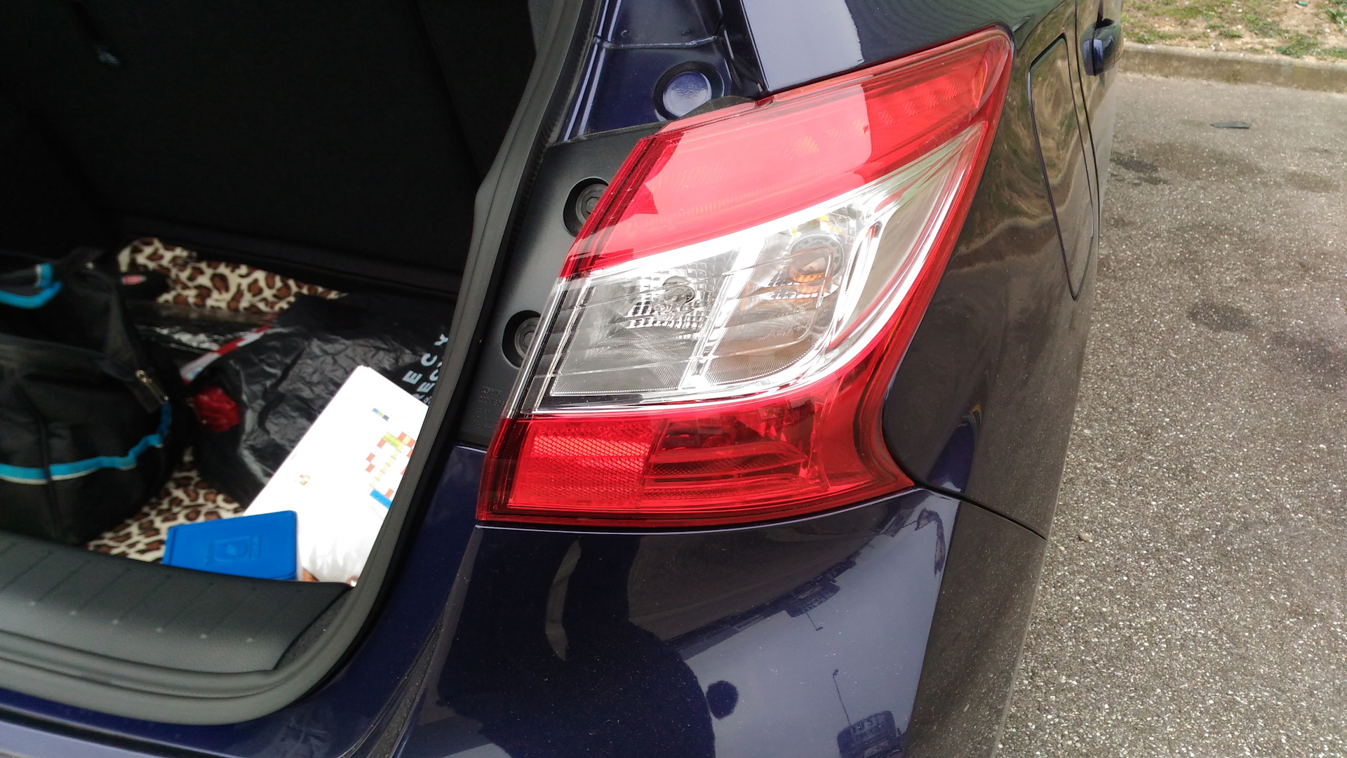 Хром лампочки на задние поворотники — Nissan Pulsar (NB17), 1,2 л, 2017 ...