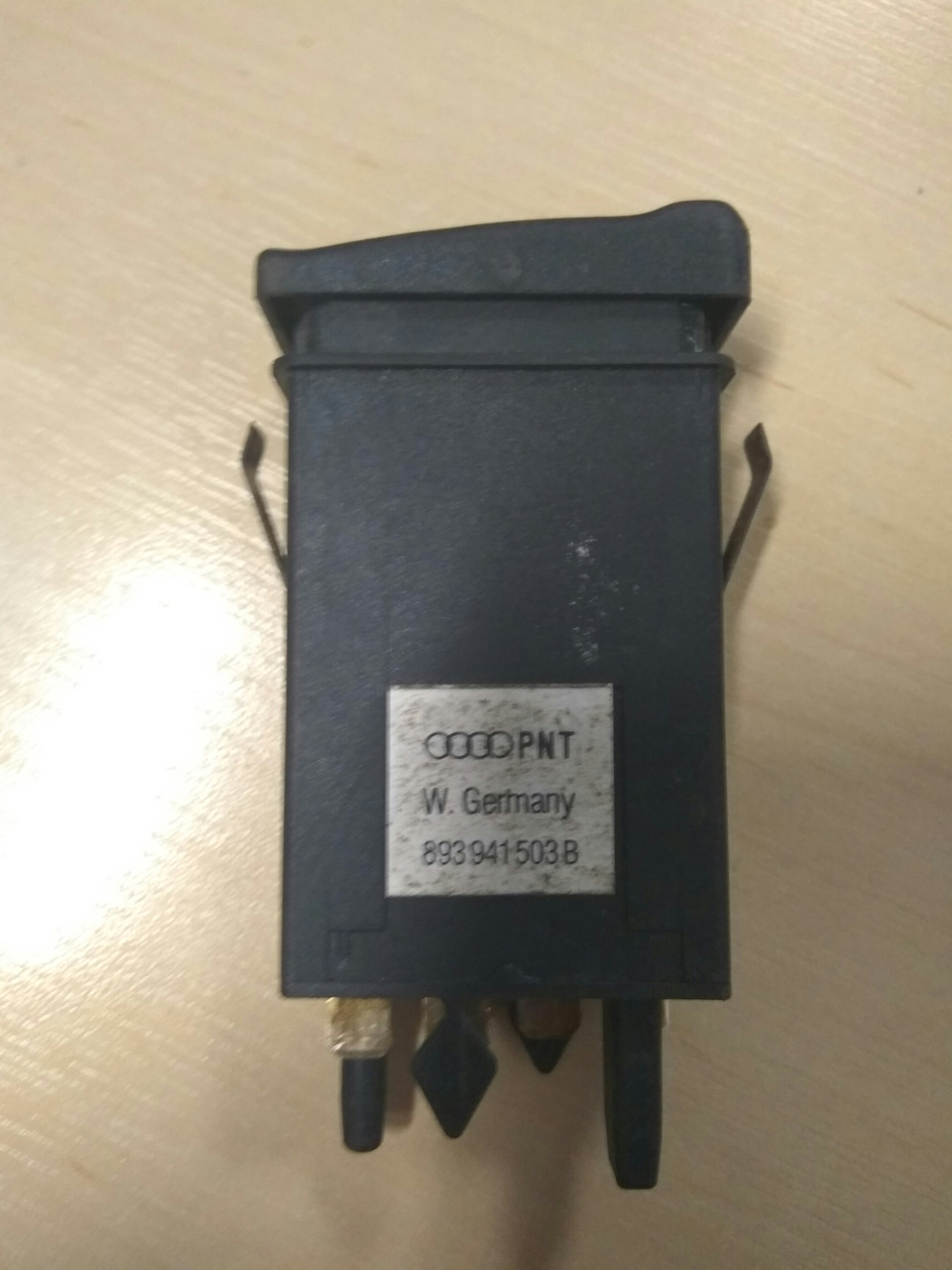 Кнопка обогрева заднего стекла с таймером Audi 80 — Audi 80 (B3), 1,8 л ...