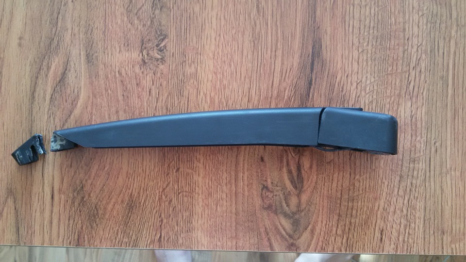 Поводок заднего стеклоочистителя — Opel Astra H, 1,6 л., 2007 года ...