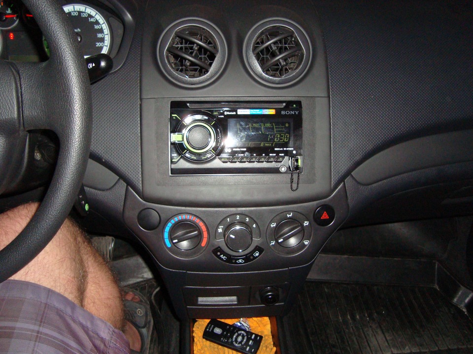 МАФОН Sony WX-GT90BTE — ЗАЗ Vida, 1,5 л, 2012 года | автозвук | DRIVE2