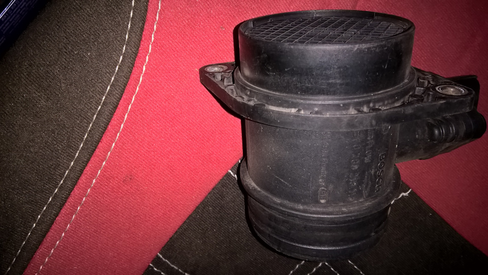 Замена датчика массового расхода воздуха. 21083-1130010-20 ДМРВ BOSCH ...