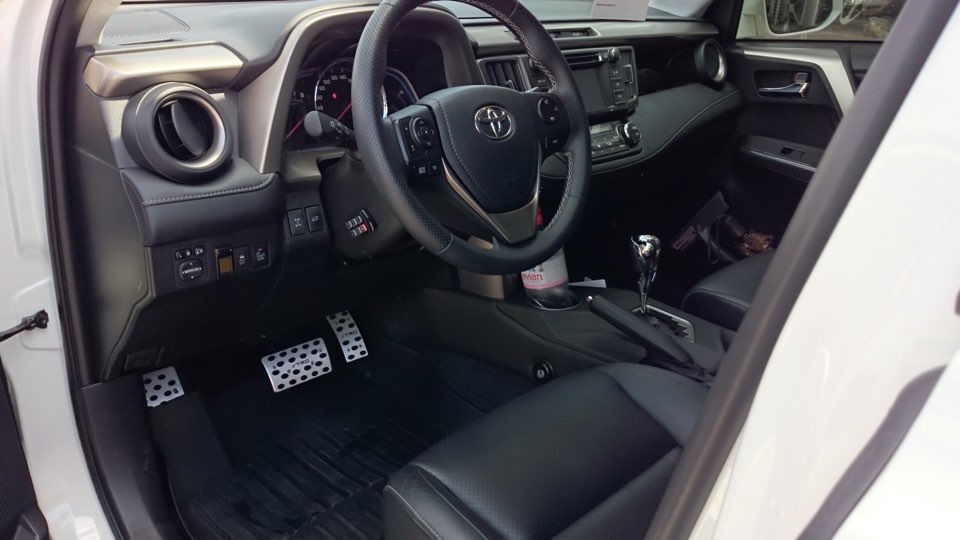 Спортивные аллюминевые педали от TRD — Toyota RAV4 (IV), 2013 года | тюнинг | DRIVE2
