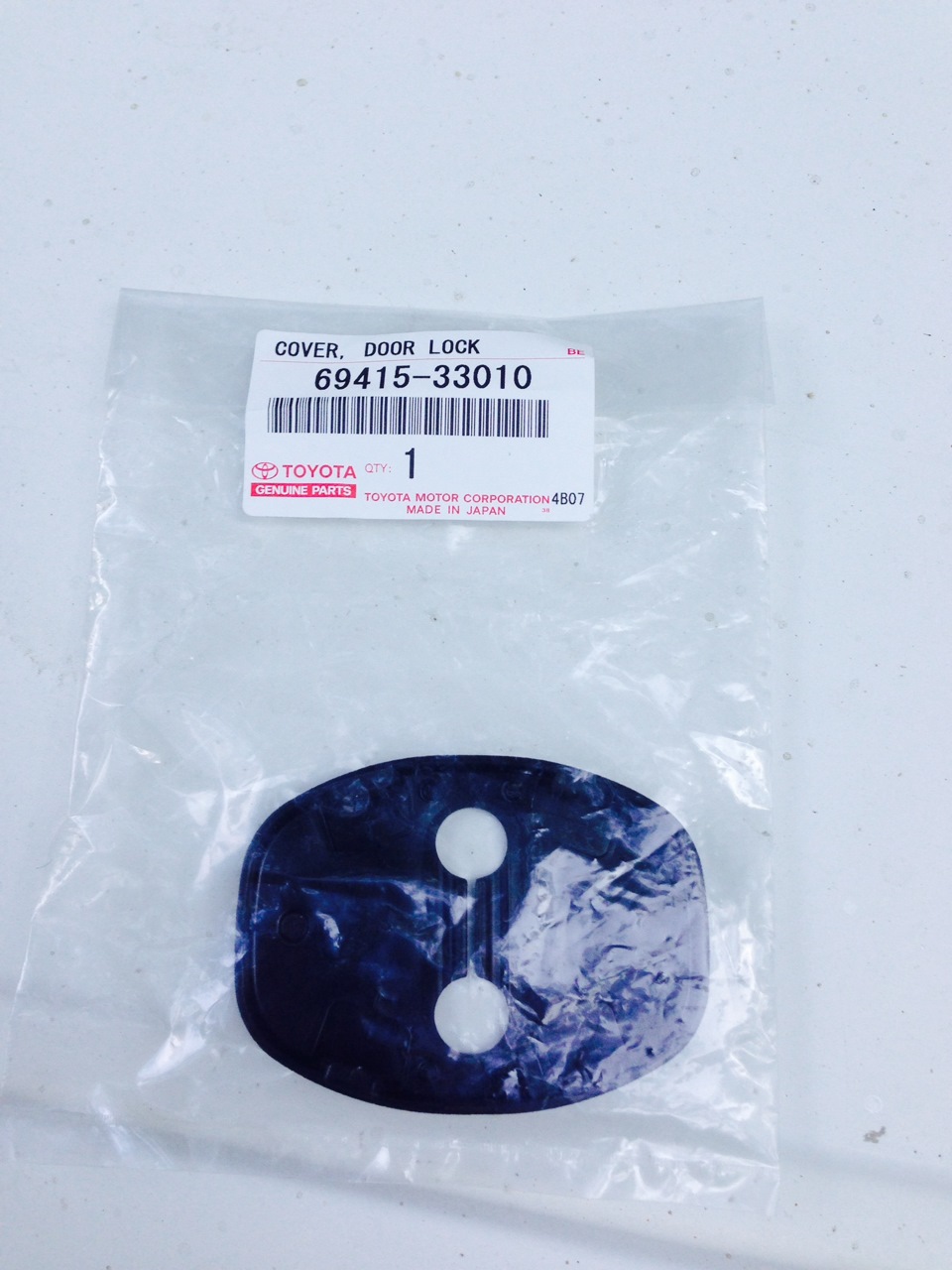 Установка кожухов дверных замков — Toyota Corolla Levin (AE110/111), 1 ...