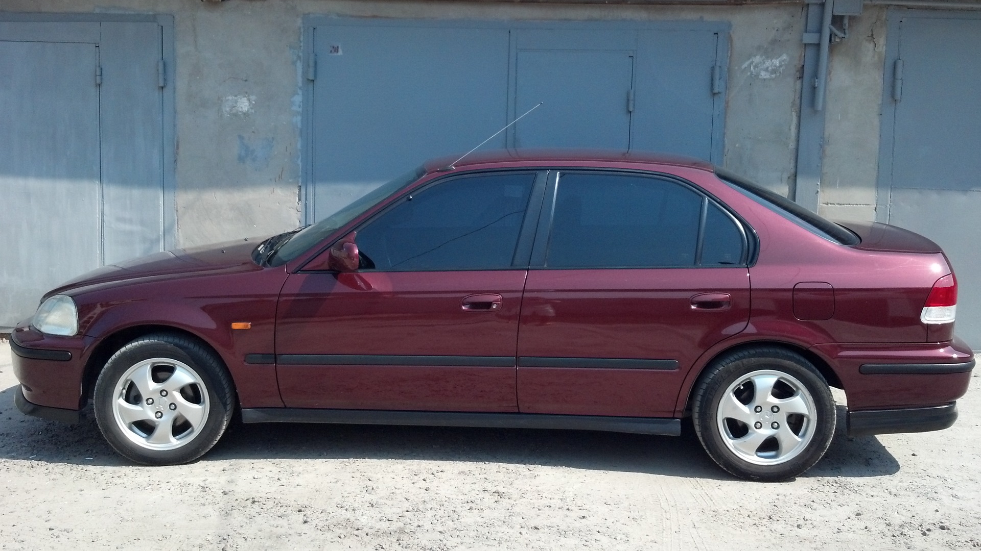 Honda Civic (6G) 1.6 бензиновый 1997 | EK 4 B16A2 на DRIVE2
