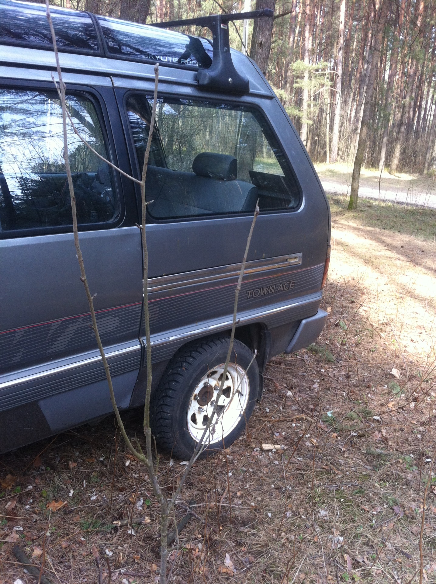 Релинги THULE — Toyota Town Ace (1G), 2 л, 1990 года | аксессуары | DRIVE2