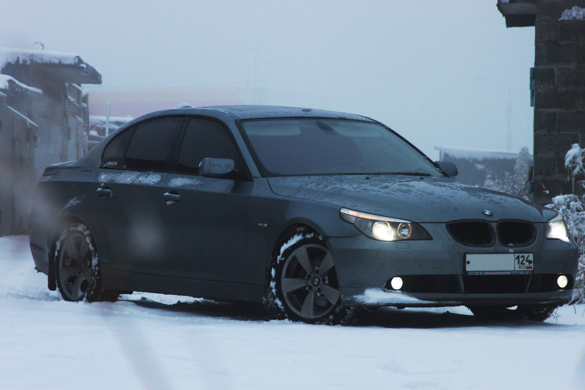 ВРЕМЕННО! Вопрос по "Shadow Line" — BMW 5 series (E60), 2,5 л, 2004 года | фотография | DRIVE2