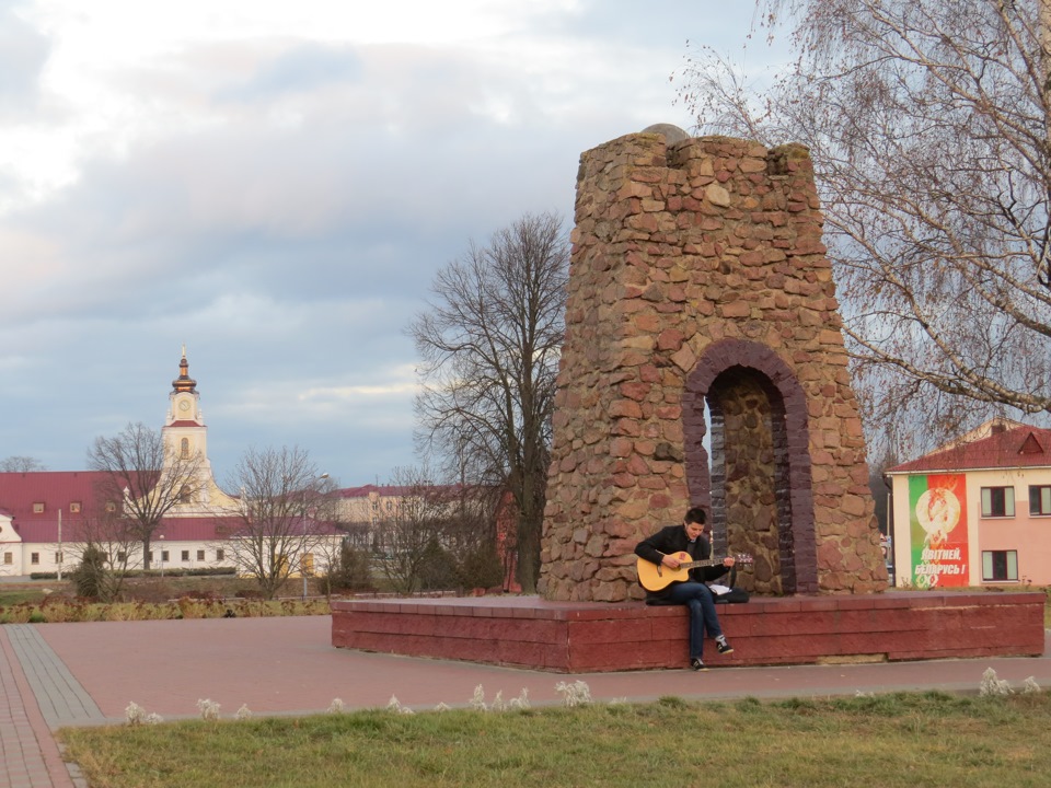 в Беларусь одним полуднём… — Toyota Estima (II), 2,4 л, 2004 года | путешествие | DRIVE2