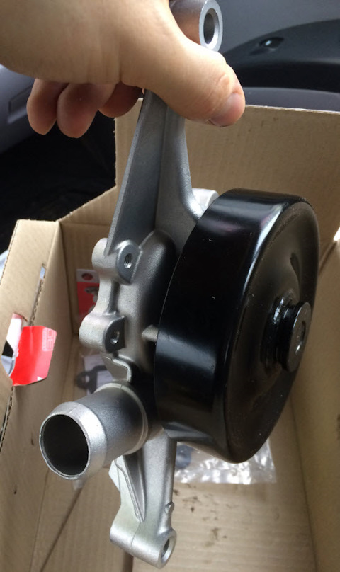 C2C38862 НАСОС-ВОДА Jaguar Land Rover | Запчасти на DRIVE2