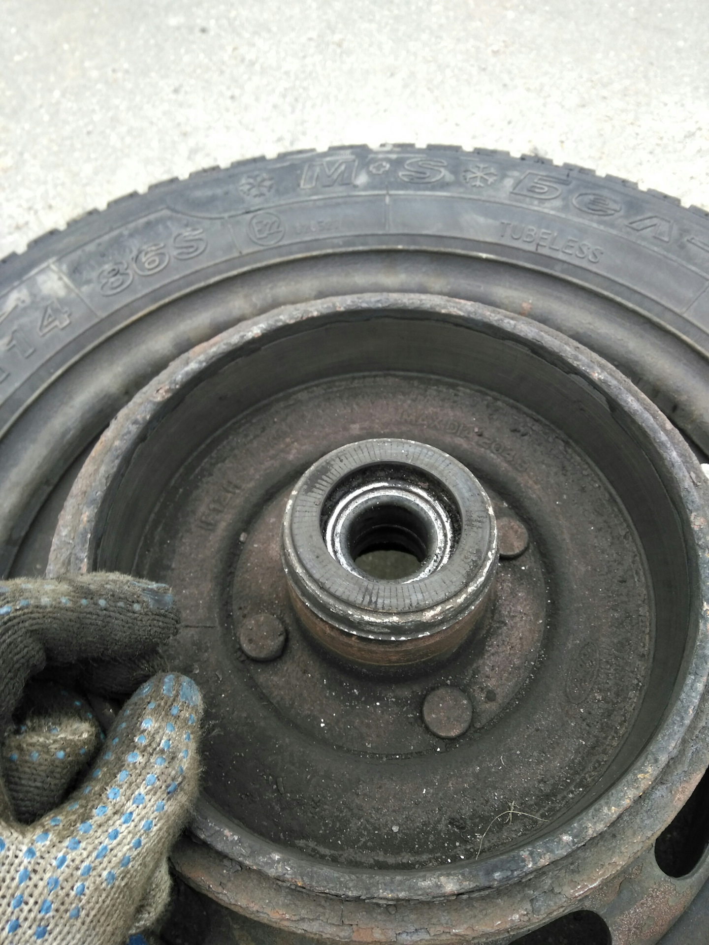 Задний правый ступичный подшипник — Ford Fiesta (Mk V), 1,4 л, 2003 ...