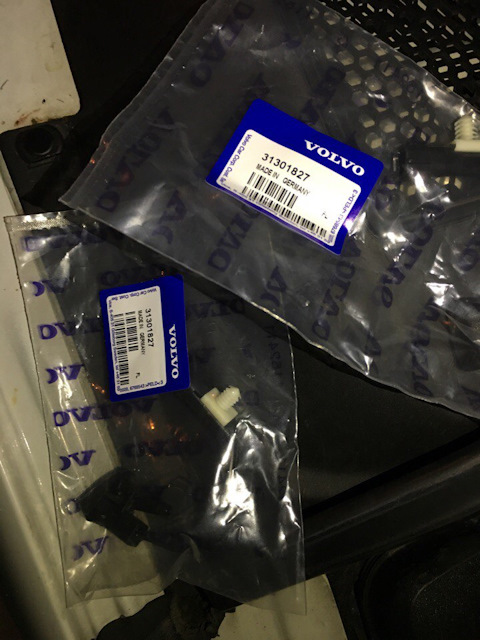 31301827 Форсунка омывателя лобового стекла Volvo | Запчасти на DRIVE2