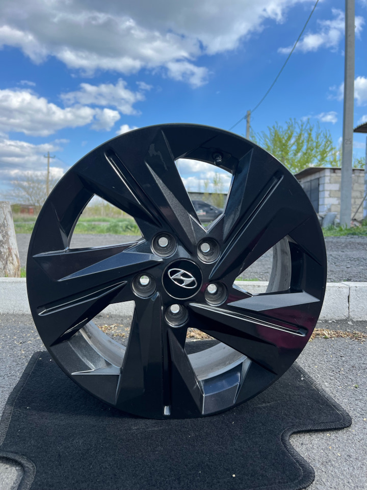 Литые диски Hyundai 6,5Jx16 ET46 5x114,3 на Hyundai Elantra (7G). Б/у ...