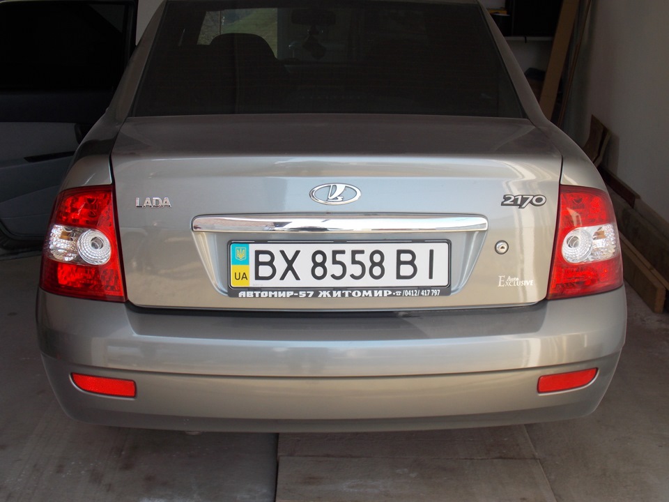 Чернение фонарей))) -1 шильдик))) — Lada Приора седан, 1,6 л, 2008 года ...