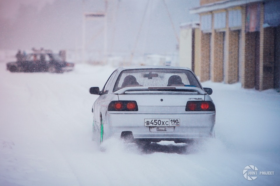 ice matsuri 2015 — Nissan Skyline (R32), 2,5 л, 1992 года | покатушки ...