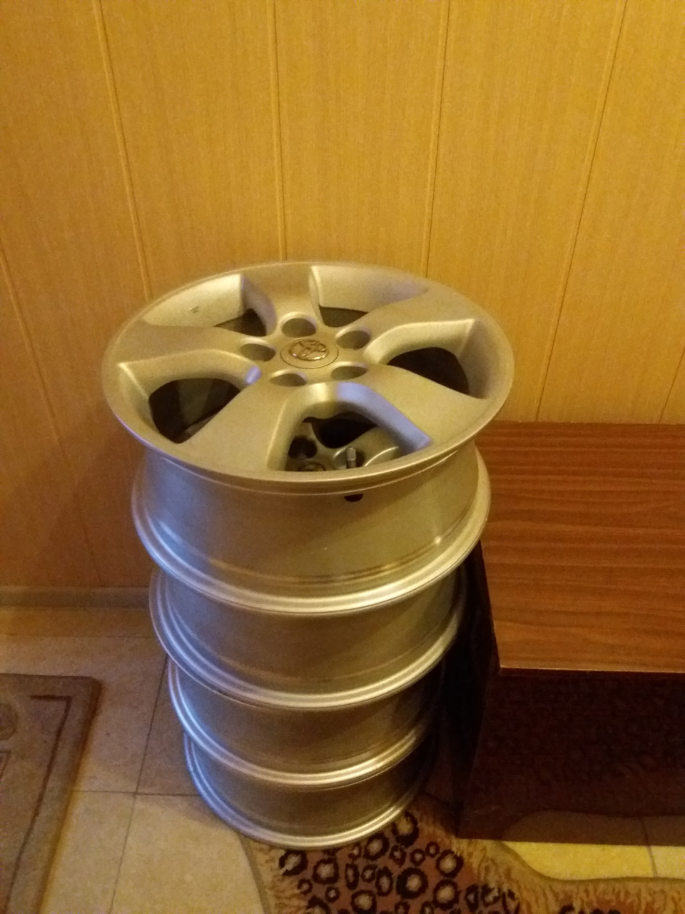 Диски от Эстимы на Ipsum — Toyota Ipsum (21), 2,4 л, 2003 года ...