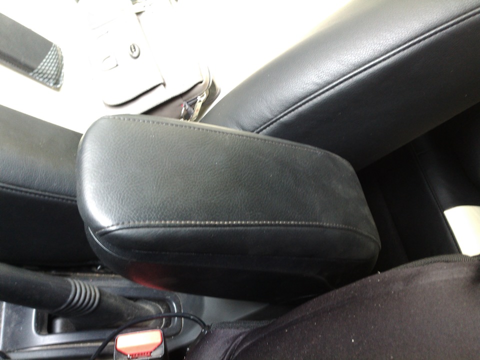 Нужна помощь в установке подлокотника Armster. — Renault Duster (1G), 2 ...