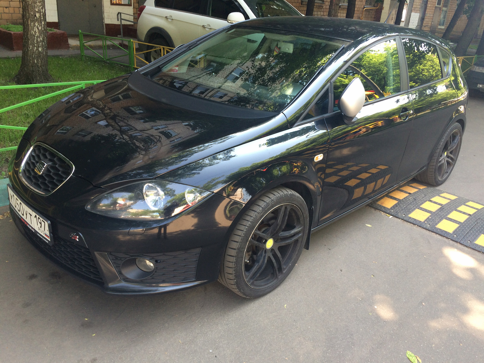 Новые тапки — SEAT Leon FR (Mk2), 2 л, 2011 года | колёсные диски | DRIVE2