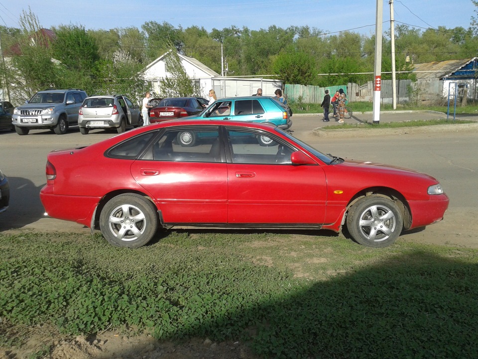 вчера чисто случайно увидел свою бывшую — Mazda Cronos, 2 л, 1992 года ...