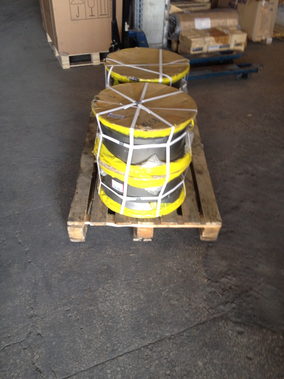 Bnr 34 wheel GTR 34 — Toyota Mark II (100), 2,5 л, 1999 года | тюнинг ...