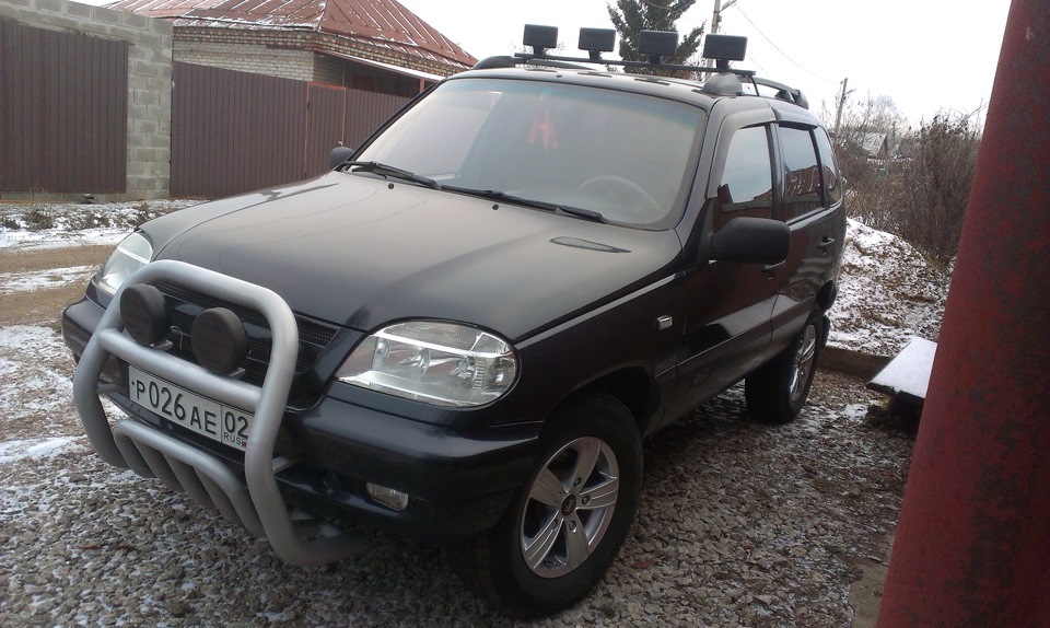 Люстра на крышу — Chevrolet Niva, 1,7 л, 2008 года | тюнинг | DRIVE2