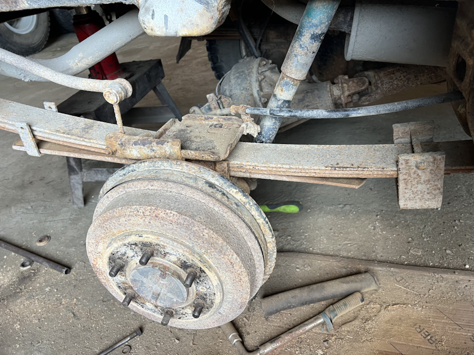 Замена рессоры — Mitsubishi Delica (P35W), 2,5 л, 1992 года | поломка ...