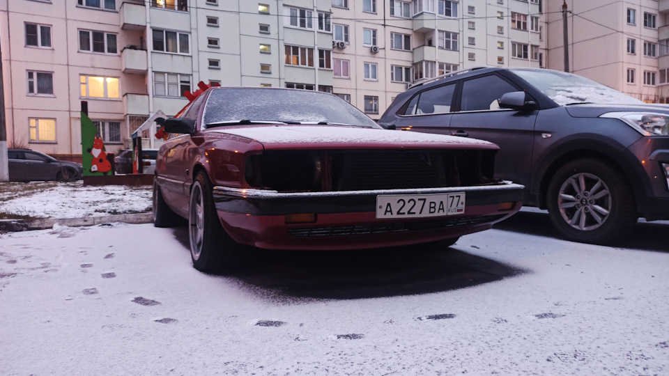 Полировка стёкол фар Audi 100/200. — Audi 100 (C3), 2,2 л, 1990 года ...
