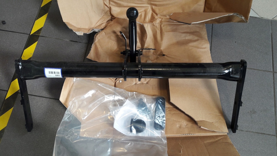 Буксирный крюк неподвижный (фаркоп) Volvo. — Volvo XC70 III, 2,4 л ...