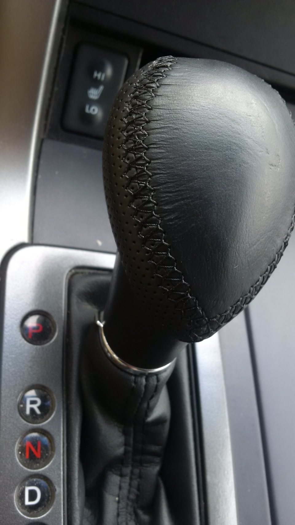 кoжаная ручка КПП — Acura RDX (1G), 2,3 л, 2010 года | аксессуары | DRIVE2