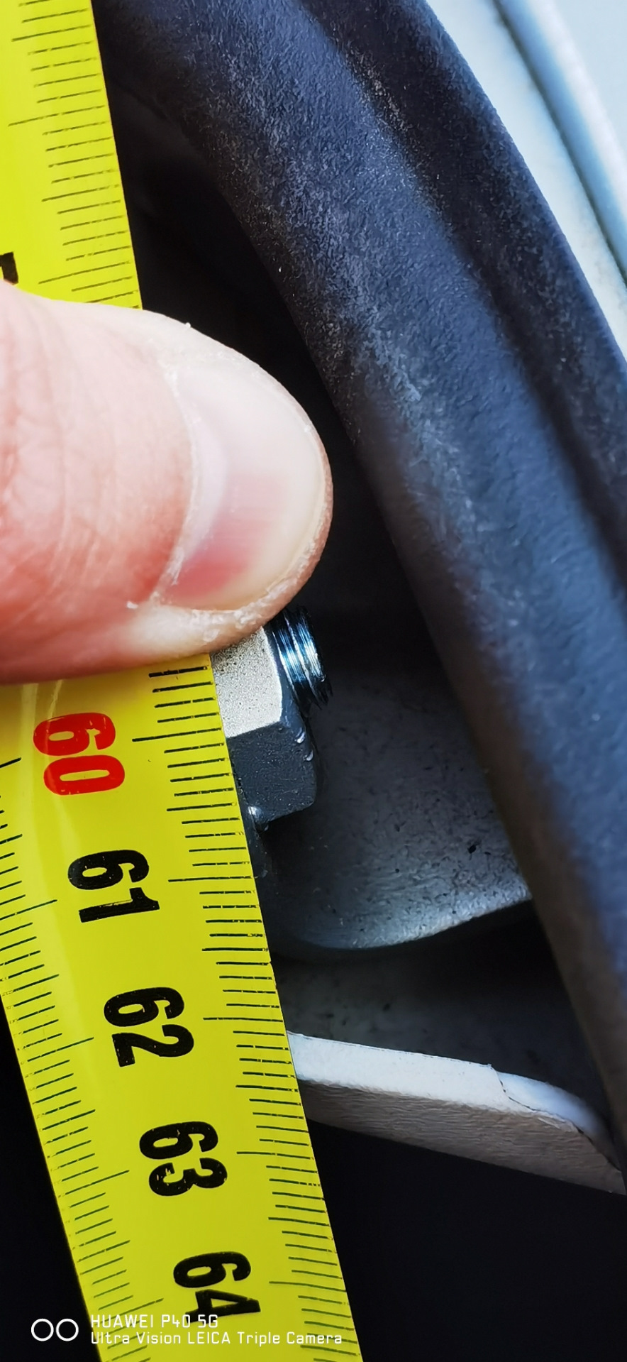 Амортизатор крышки багажника — Lada Калина Универсал (2G), 1,6 л, 2014 ...