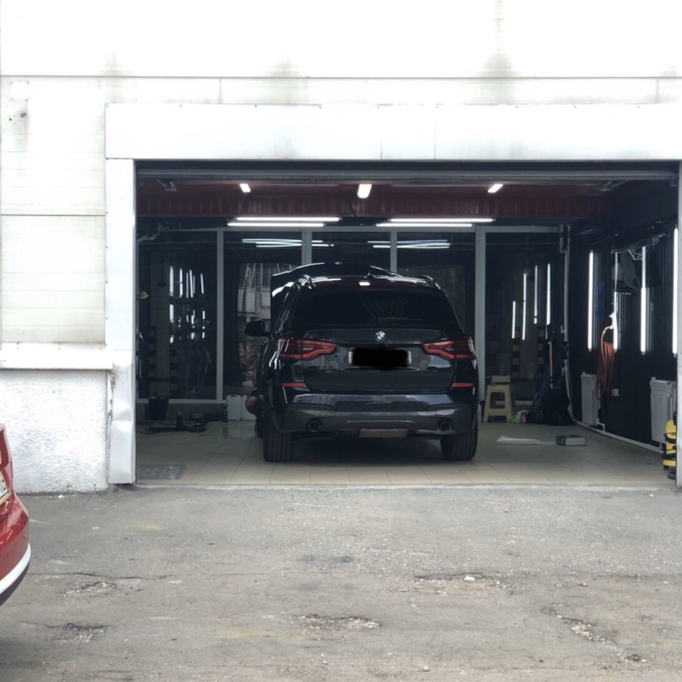 Повторное бронирование передних излучателей света. — BMW X3 (G01), 2 л ...