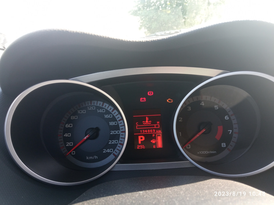 Опять глушитель — Mitsubishi Outlander XL, 2,4 л, 2008 года | своими ...