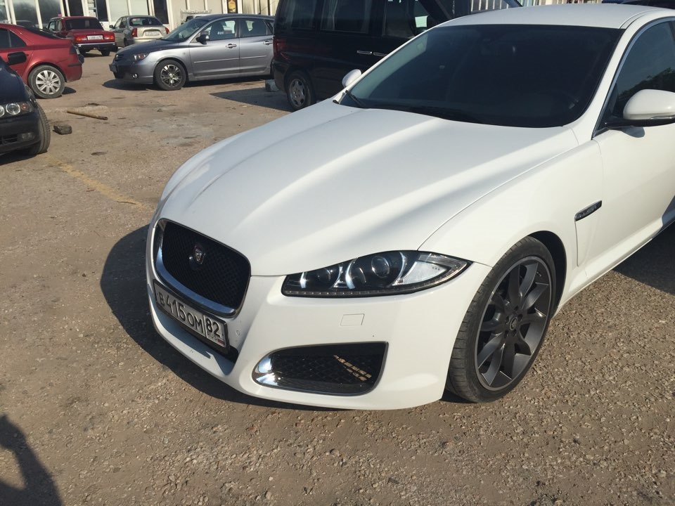 Установка бампера XFR — Jaguar XF (1G), 3 л, 2012 года | тюнинг | DRIVE2