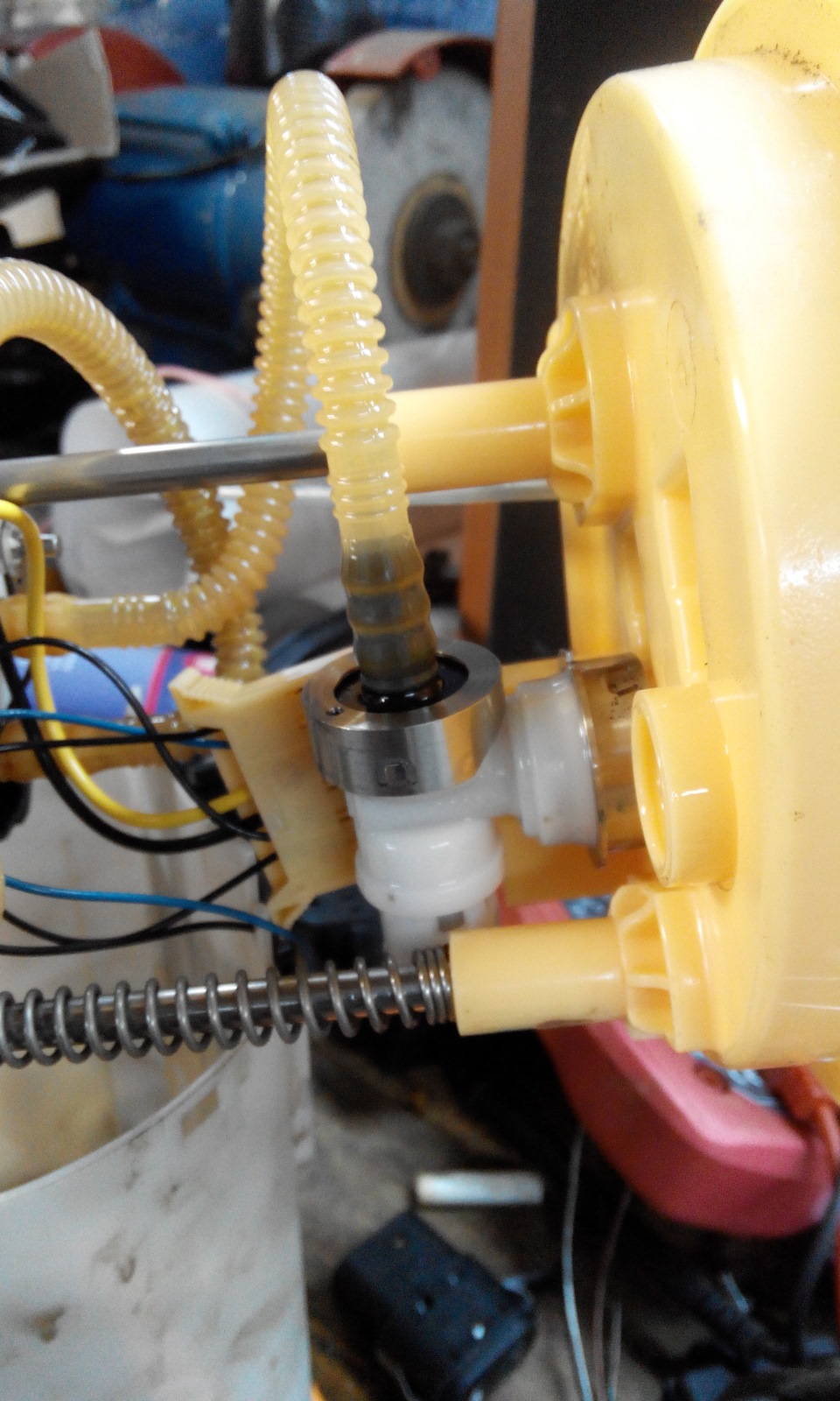 ошибка P2636 — низкая эффективность насоса низкого давления — Ford S ...